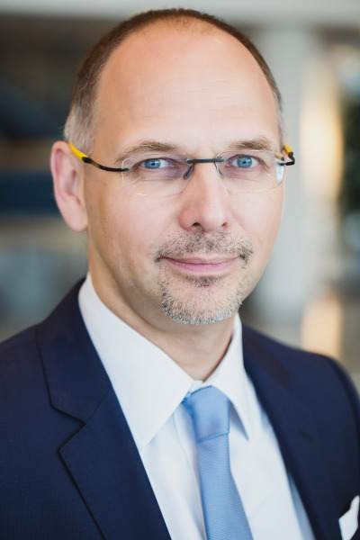 „Wir bauen die Zukunft“ - THIS – Tiefbau Hochbau Ingenieurbau Strassenbau