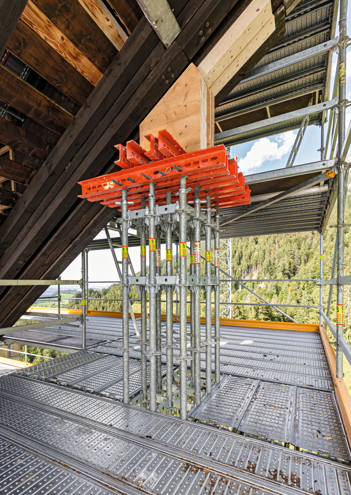 Integraler Gerüstbau macht fit für die Vierschanzentournee - THIS ...