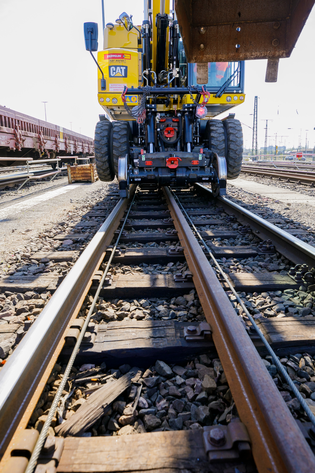 Effizient auf Straße und Schiene - THIS – Tiefbau Hochbau Ingenieurbau ...