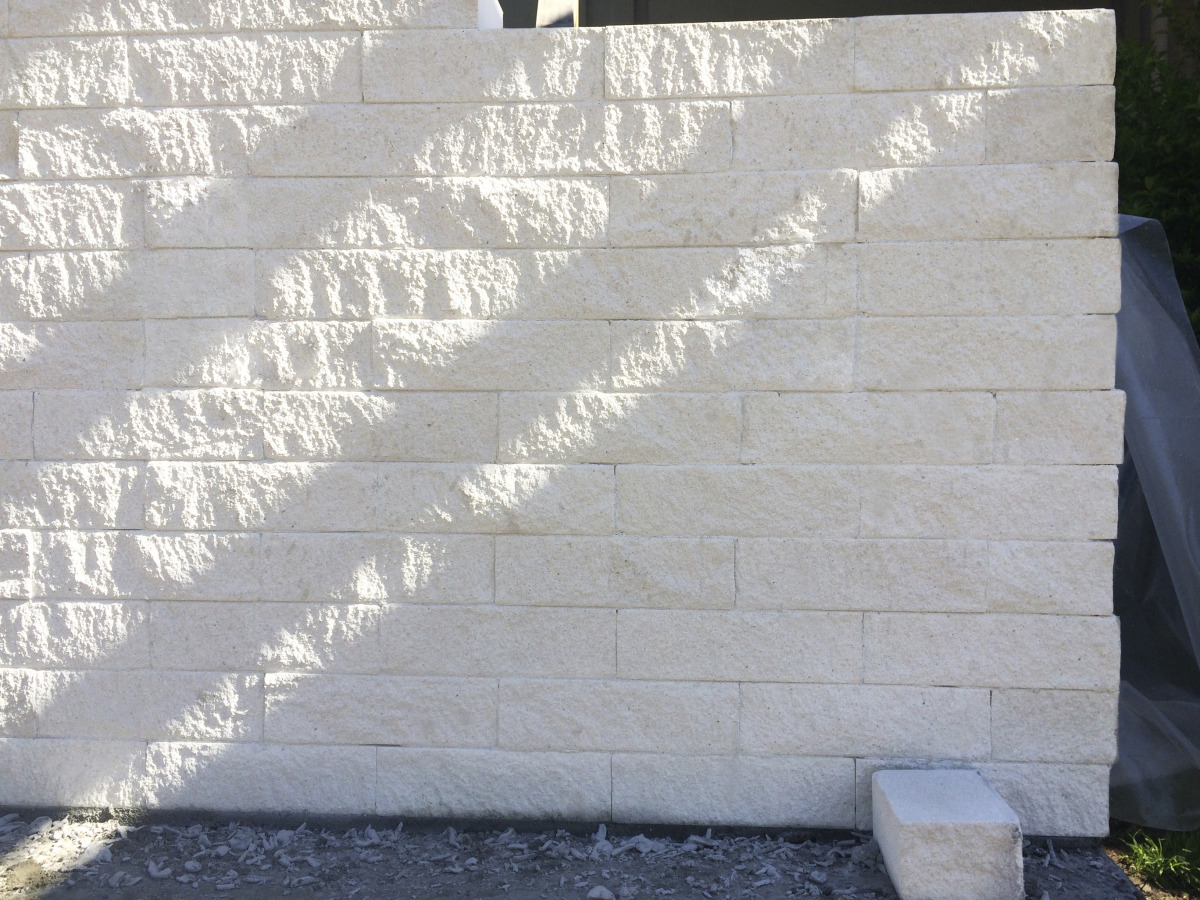 Kalksandstein in Sichtqualität - THIS – Tiefbau Hochbau Ingenieurbau Strassenbau